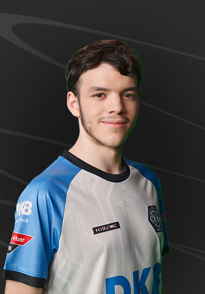 League of Legends - esports player foundation