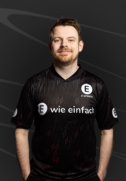 League of Legends - esports player foundation